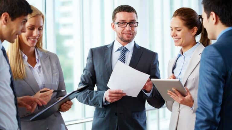 How to Communicate Better As a Leader (12 Key Ways) - The Exceptional ...